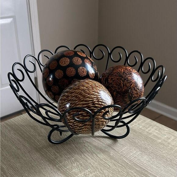 No Brand | Accents | Nwot Decorative Spheres In Metal Basket ...